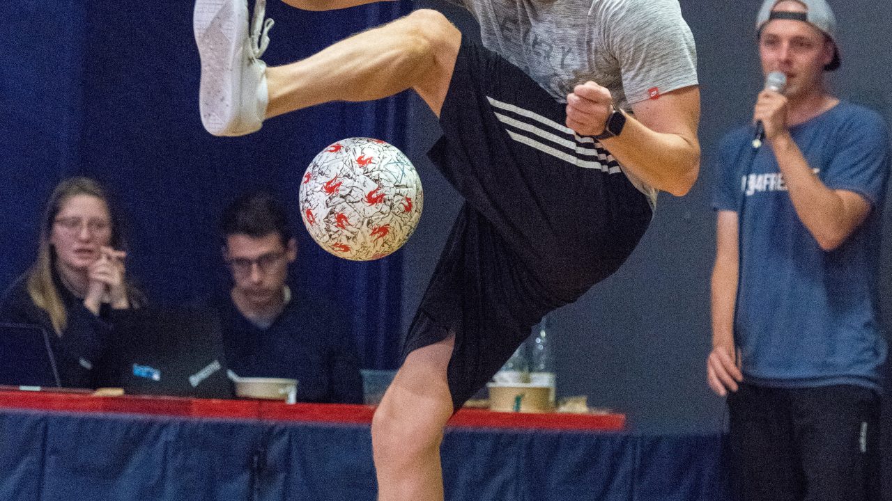 Freestyle-Fußball Spektakel - Deutsche Meisterschaften in Sontheim ...